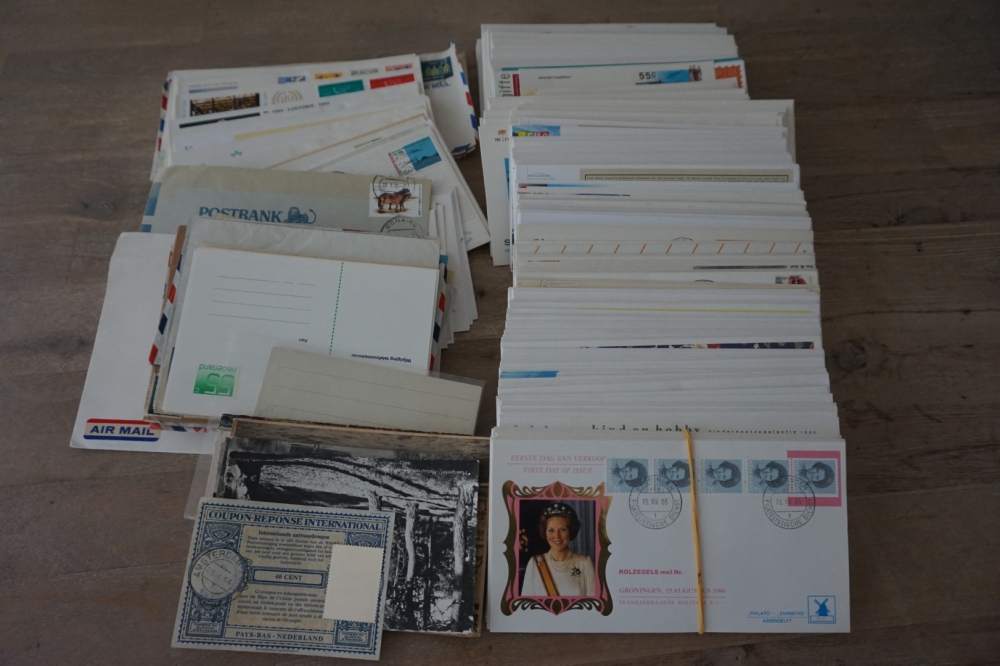 Nederland en iets gebieden, partij 425 FDC's en brieven - Stamp Land