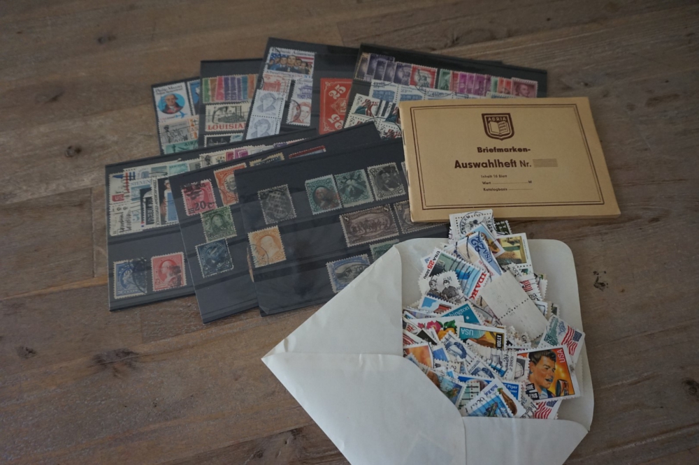 USA postzegels op insteekkaartjes, rondzendboekje, in envelop - Stamp Land